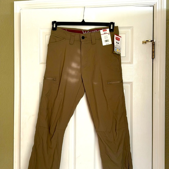 Wrangler | Pants | Wrangler Tan Straight Fit Performance Zip Cargo ...